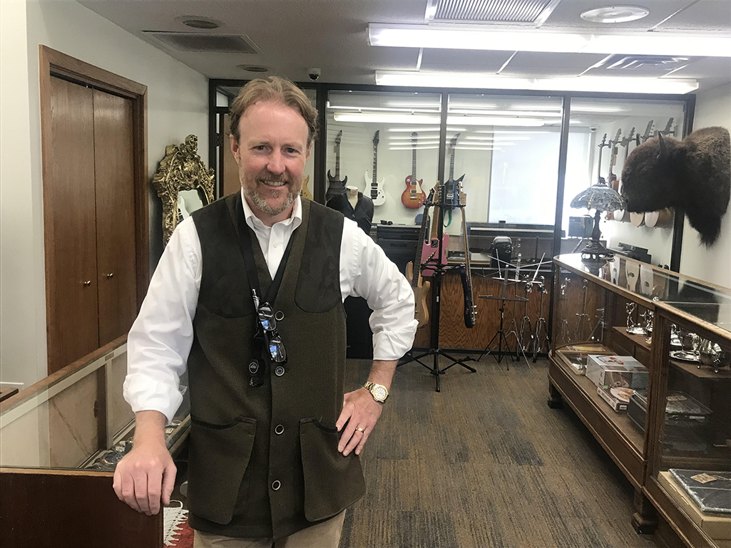 RIVERFRONT TRADE • Steve Naylor’s Innovative Vintage Merchandise Emporium