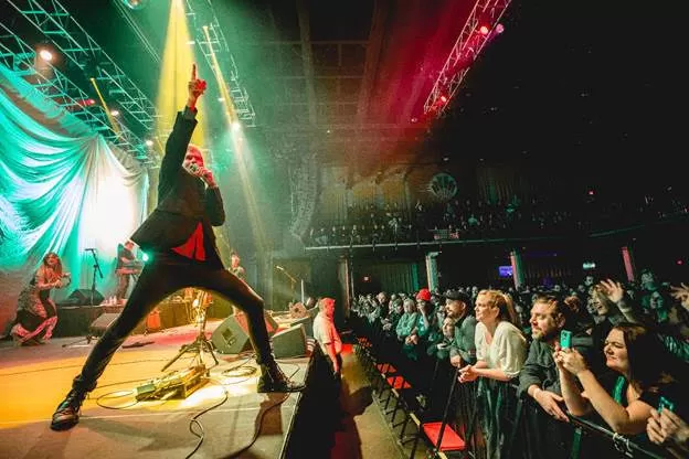 Days of Future Passed • Brian Vander Ark & the Return of THE VERVE PIPE ...